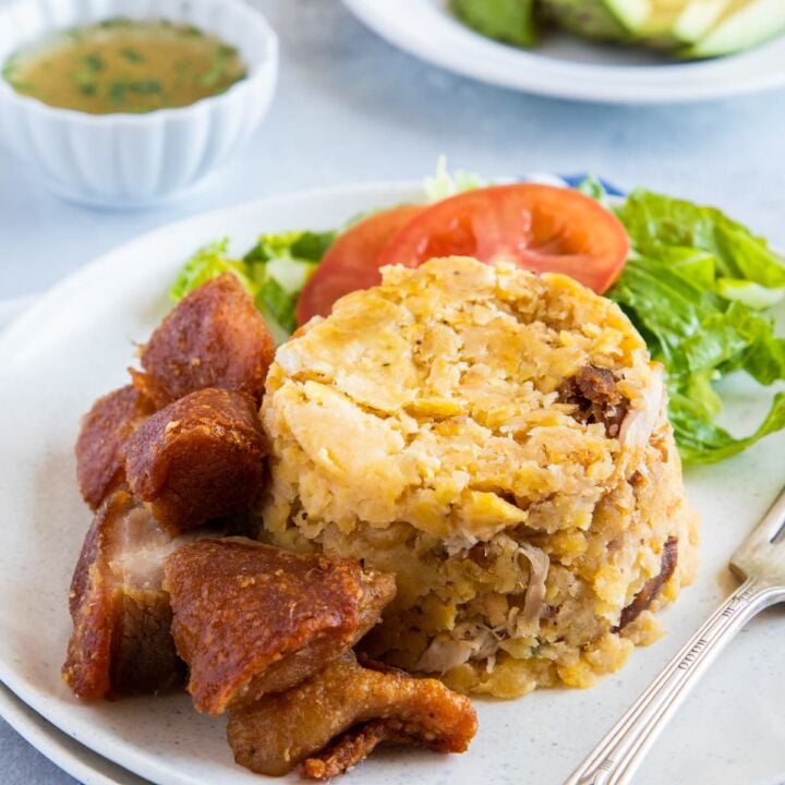 Mofongo (Plátanos Majados con Ajo y Chicharrón) - My Dominican Kitchen